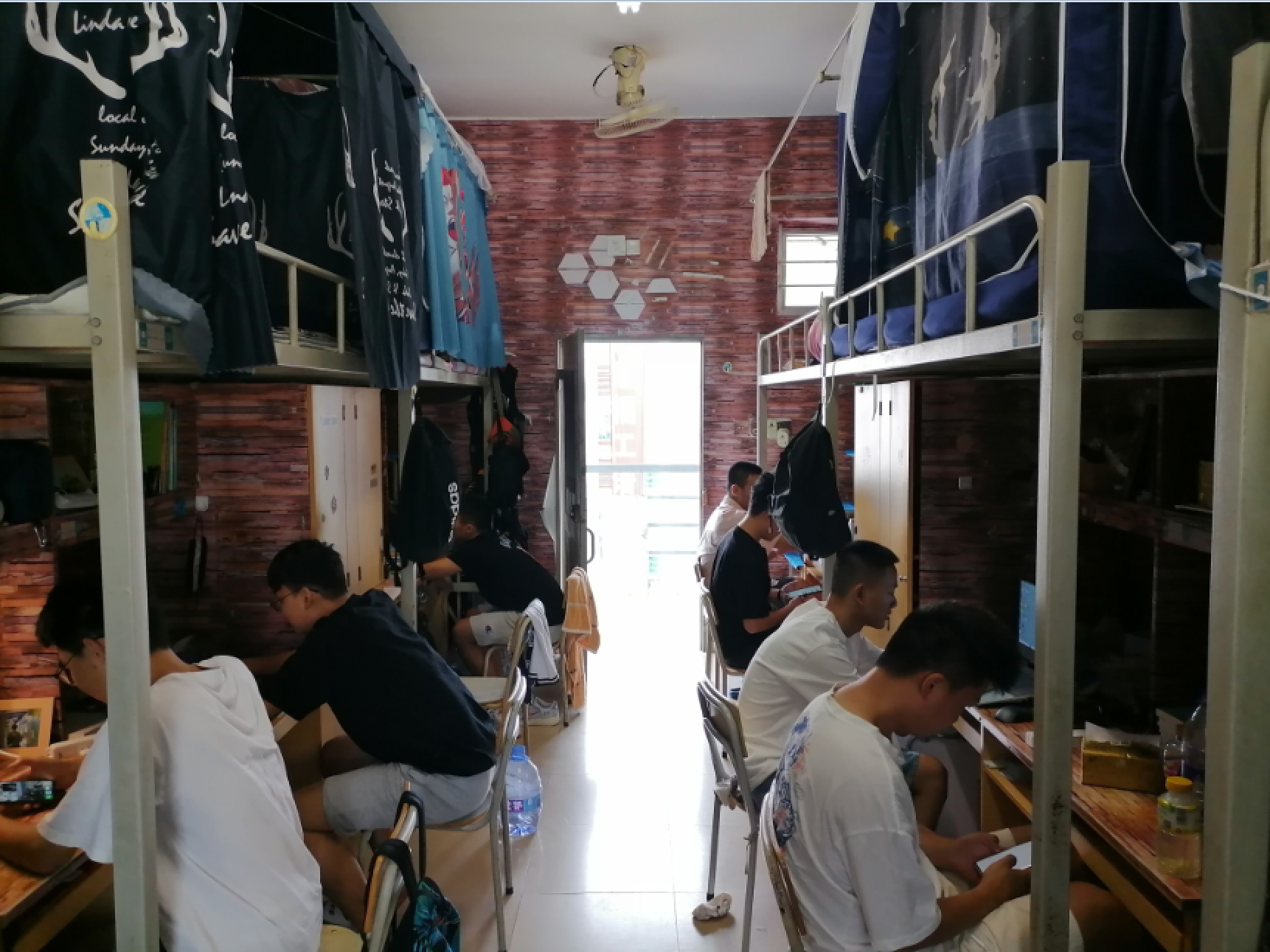 机械学院新生线上观看开学典礼